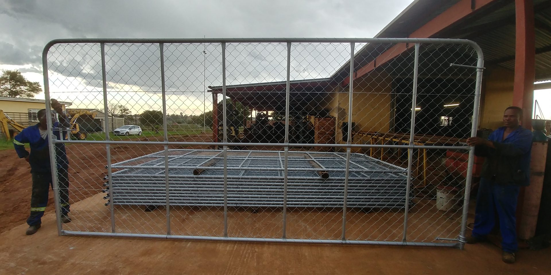 Diamond Mesh Gate Gallery – Galilee Gates